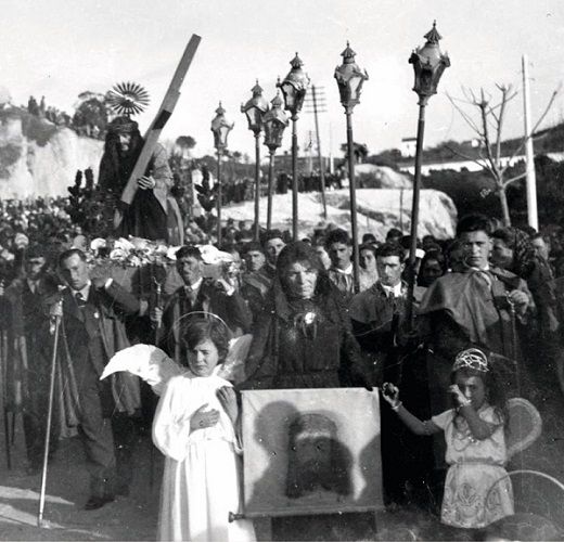 Senhor dos Passos. Memórias fotográficas e Peças de Arte Cultual | e ...